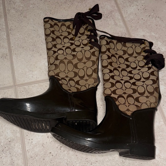 Coach | Shoes | Coach Signature Pattern Brown And Black Winter Boots ...